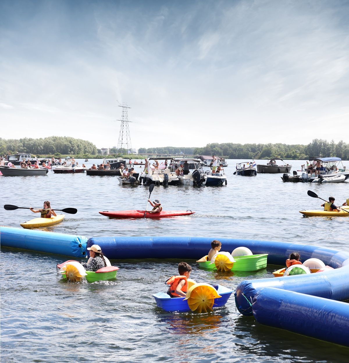 Zomerse beach vibes en waterplezier tijdens Almere Floats | Almere Centrum
