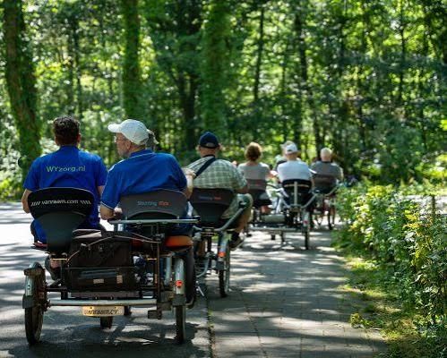 Zomerontmoetingen: Duo-fiets en rolstoel-fietstocht door Oisterwijk ...