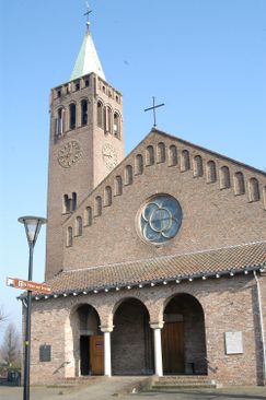 Information Centre: The Poles of Driel