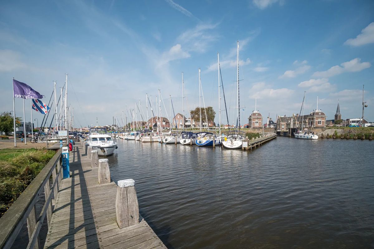 Lemmer: Erlebnis in Hafenstadt und Strand | Friesland.nl